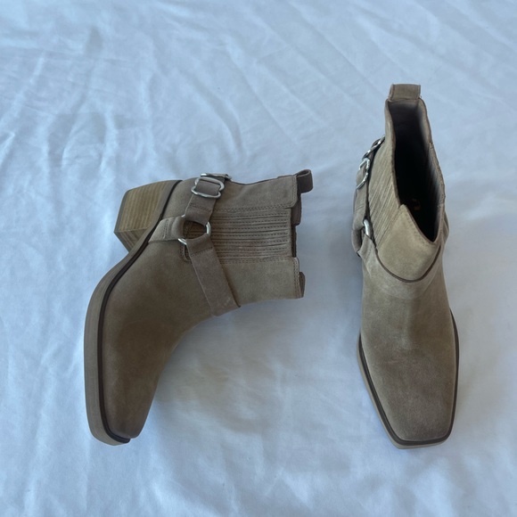 Sam Edelman | Shoes | Sam Edelman Bellamie Stacked Heel Squared Toe ...